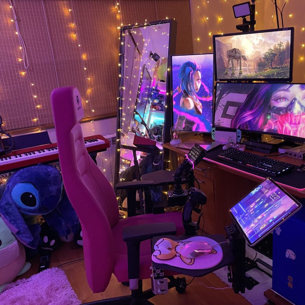 monstertech_mts_missgabiz_chair_setup – MTSIM – MONSTERTECH